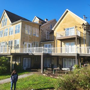 BANCROFT MANOR BED AND BREAKFAST - Updated March 2025 - 318 Marshall St ...