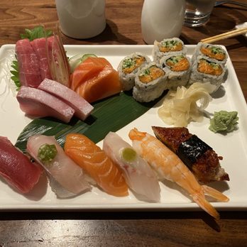 PERRY’S RESTAURANT - Updated February 2025 - 879 Photos & 921 Reviews ...