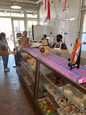 LA ESTRELLA BAKERY - 133 Photos & 153 Reviews - 120 S Avenida Del ...