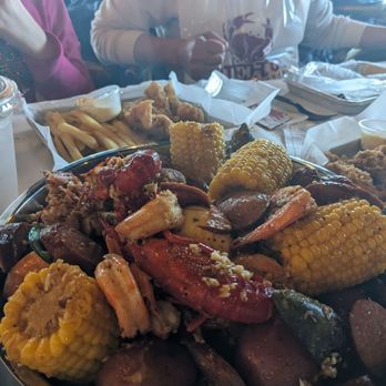 PIER 88 BOILING SEAFOOD & BAR LYNNWOOD Lynnwood, WA - Updated November ...