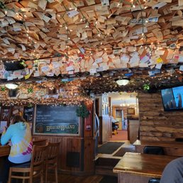 THE OLD LOG CABIN RESTAURANT - Updated July 2025 - 125 Photos & 125 ...