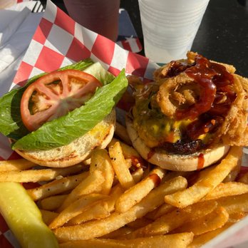 RED STAR LIVE - Updated October 2025 - 111 Photos & 27 Reviews - 9847 E ...