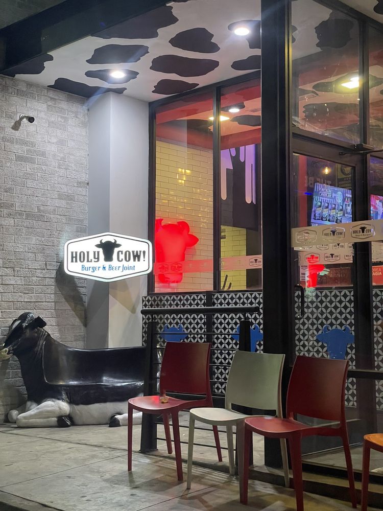 HOLY COW BURGER & BEER JOINT - Updated November 2024 - Calz. Cetys 1950 ...