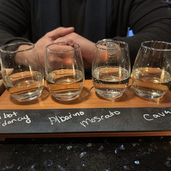 UNCORKED ON STATE - Updated July 2024 - 97 Photos & 81 Reviews - 404 E ...