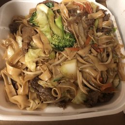 MING HO KITCHEN - 124 Photos & 94 Reviews - 7361 N Blackstone Ave ...