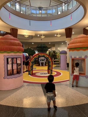 GAIL BORDEN LIBRARY - Updated November 2025 - 50 Photos & 47 Reviews ...