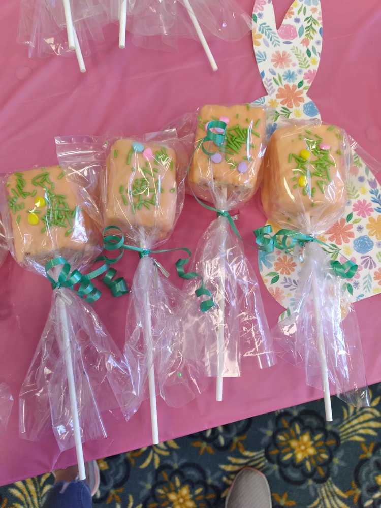 SAUNDERS SWEETS - Updated October 2025 - 12 Photos - 179 Lincoln Ave ...