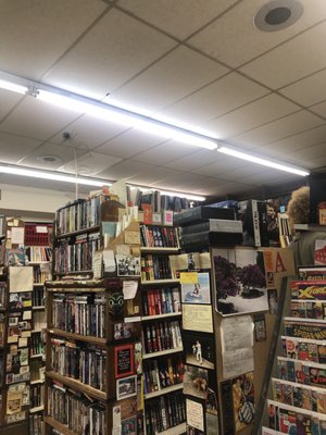 READER’S CORNER - 23 Photos & 62 Reviews - Comic Books - 3201 ...