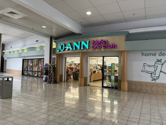 COLONY SQUARE MALL - Updated September 2025 - 44 Photos & 10 Reviews ...