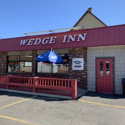 WEDGE INN - Updated October 2025 - 137 Photos & 82 Reviews - 885 Summer ...
