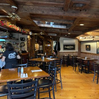 THE QUARTERDECK RESTAURANT - Updated July 2025 - 339 Photos & 618 ...