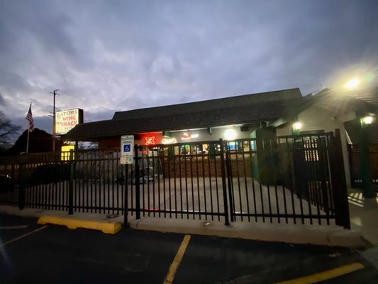 GATORS WING SHACK GRILL & PIZZERIA - Updated January 2026 - 236 Photos ...