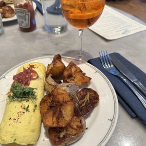 BEN PARIS - 921 Photos & 389 Reviews - 130 Pike St, Seattle, WA - Menu ...