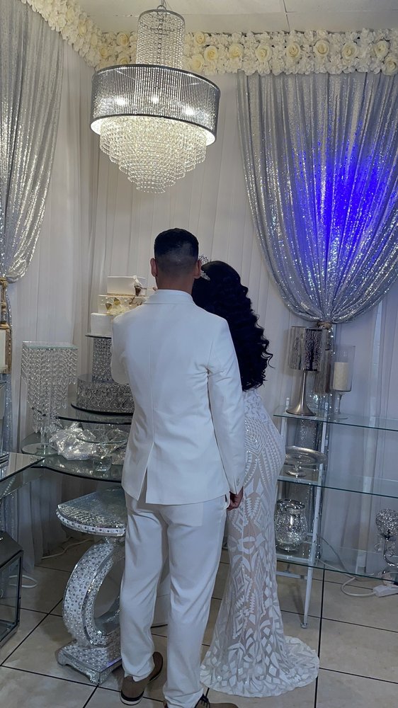 DIVAS LA NUEVA ONDA BANQUET HALL - Updated July 2024 - 19 Photos & 30 Reviews - 320 N Nellis ...