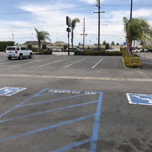 STRAUB DISTRIBUTING - Updated October 2025 - 24 Photos - 4633 E La ...