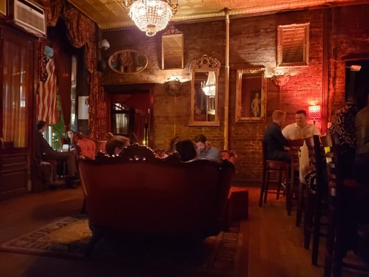 THE AUCTION HOUSE - 84 Photos & 441 Reviews - 300 E 89th St, New York ...