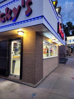 NICKYS HOT DOGS - Updated December 2025 - 32 Photos & 24 Reviews - 4601 ...