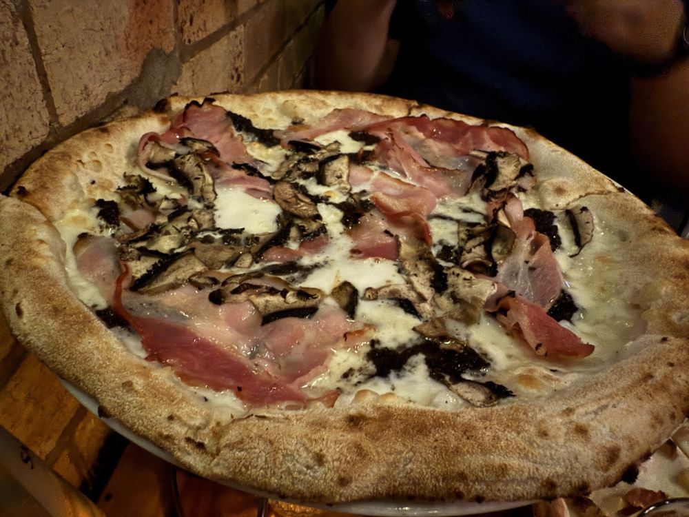 JULIUS PIZZERIA - Updated January 2026 - 69 Photos & 35 Reviews - 77-79 ...