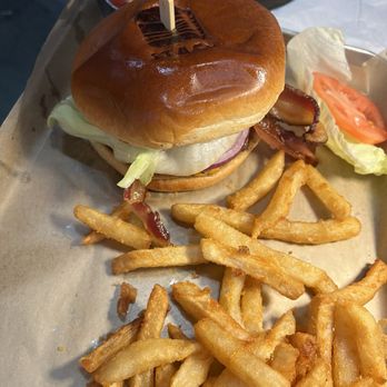 STACK BURGERS & BOURBON - Updated December 2025 - 80 Photos & 75 ...