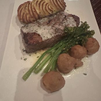 RUSSELL’S STEAKS CHOPS & MORE - Updated June 2025 - 755 Photos & 543 ...