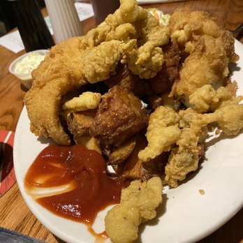 WHEELOCK INN - Updated July 2024 - 13 Photos & 22 Reviews - 82 Wheelock ...