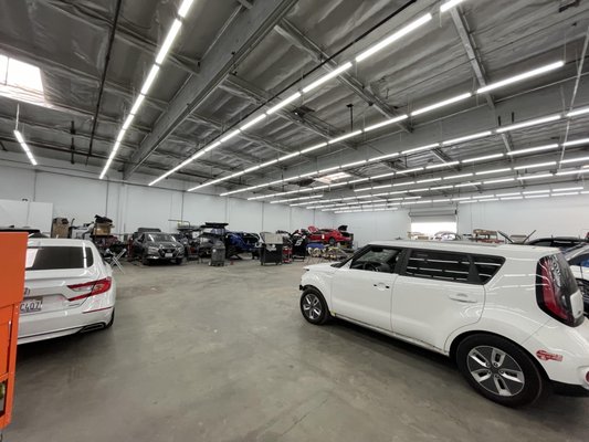 MANUFACTURER CERTIFIED COLLISION CENTER - Updated December 2025 - 43 ...