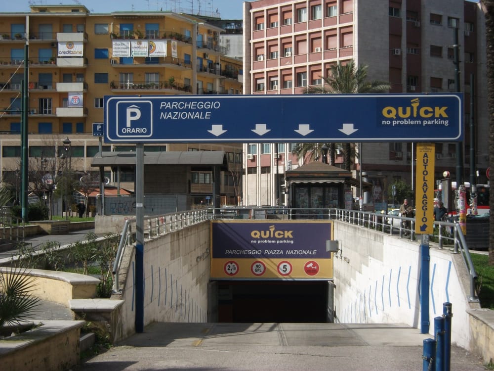 QUICK PARKING - Via Cornelia dei Gracchi 28C, Napoli, Italy - Parking ...