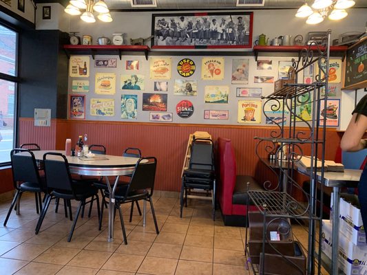 THE CLASSIC CAFE - Updated October 2025 - 416 Photos & 610 Reviews ...