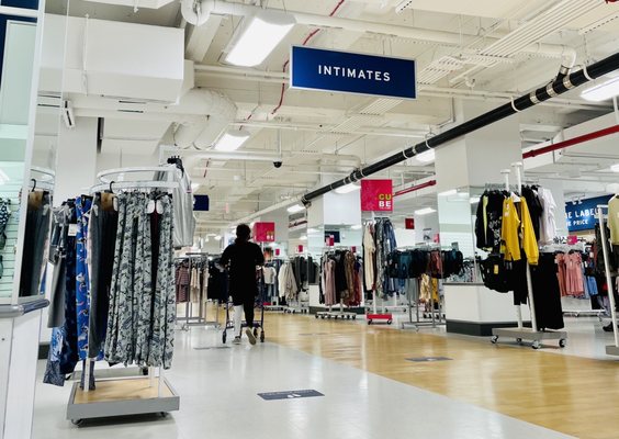 MARSHALLS - Updated July 2025 - 130 Photos & 45 Reviews - 206 ...