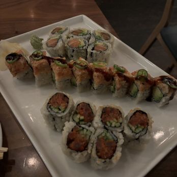 PERRY’S RESTAURANT - 671 Photos & 828 Reviews - 1811 Columbia Rd NW ...