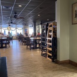 THE LIGHTHOUSE RESTAURANT & DOCK BAR - Updated December 2024 - 535 ...