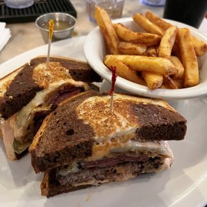 PERLY’S - 1828 Photos & 1262 Reviews - Delis - 111 E Grace St, Richmond ...