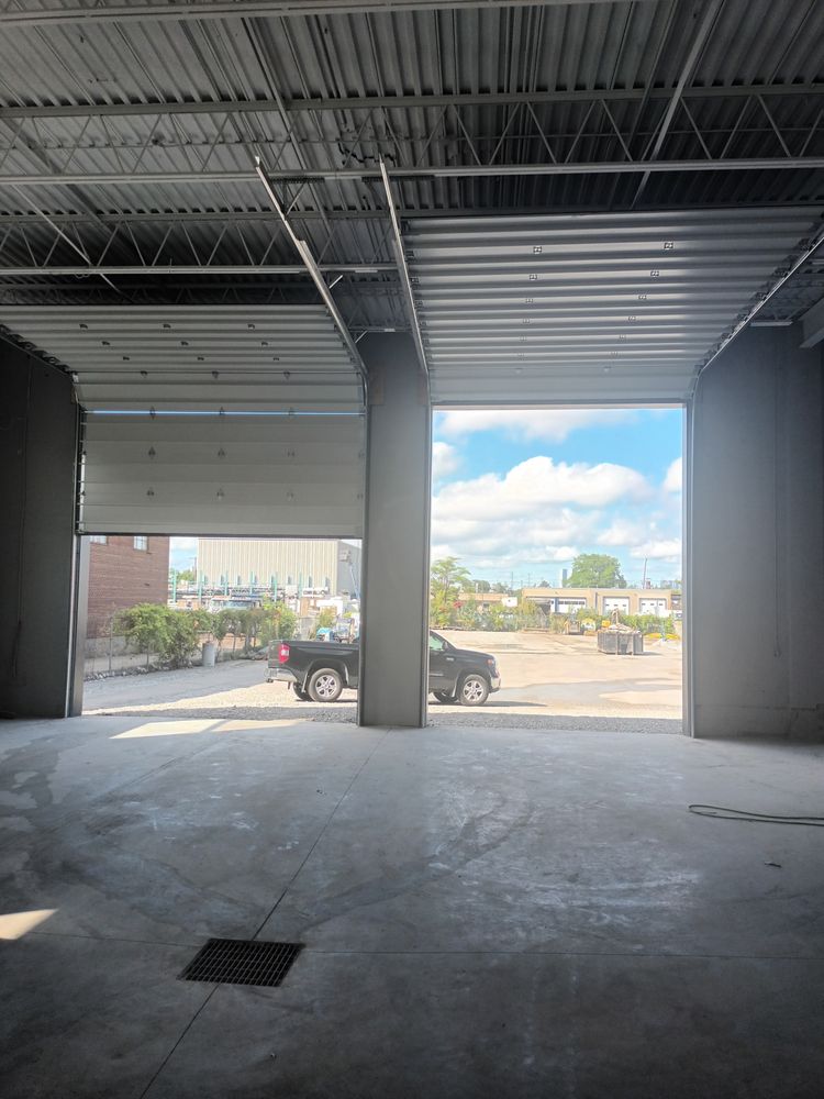 UNIVERSAL GARAGE DOORS - Updated October 2024 - 18 Photos - Toronto ...