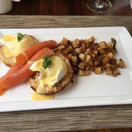 TRUMMER’S ON MAIN - Updated October 2025 - 1139 Photos & 766 Reviews ...