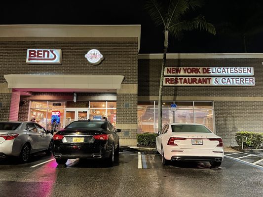 BEN’S KOSHER DELICATESSEN RESTAURANT & CATERERS - 429 Photos & 369 ...