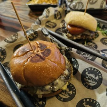 PDX SLIDERS - Updated October 2024 - 893 Photos & 1215 Reviews - 1605 ...