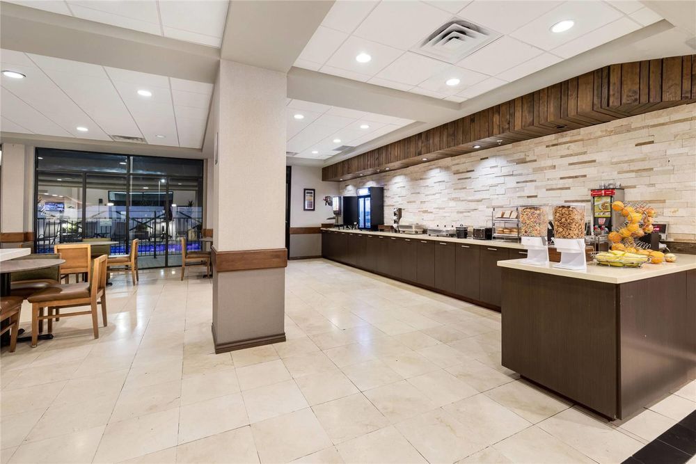 WINGATE BY WYNDHAM ROUND ROCK HOTEL & CONFERENCE CENTER - Updated ...