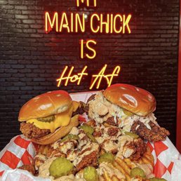 MAIN BIRD HOT CHICKEN - MONTROSE - Updated April 2025 - 309 Photos ...