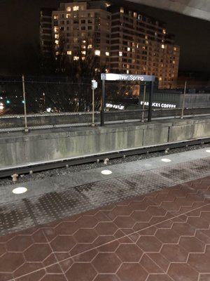 SILVER SPRING METRO STATION - 33 Photos & 24 Reviews - Train Stations ...