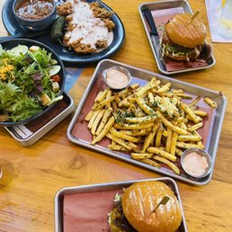 LSA BURGER - Updated June 2026 - 431 Photos & 357 Reviews - 5752 ...