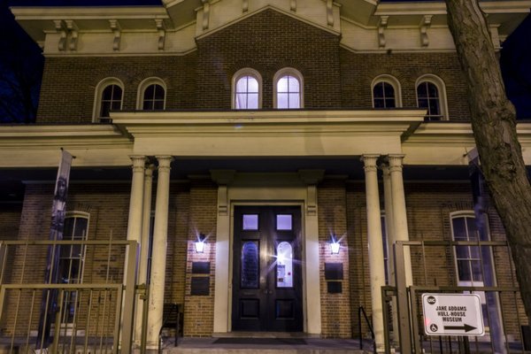 WEIRD CHICAGO TOURS - 102 Photos & 193 Reviews - 600 N Clark St ...