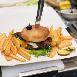 THE BIG ELK - Updated January 2026 - 96 Photos & 96 Reviews - 707 East ...