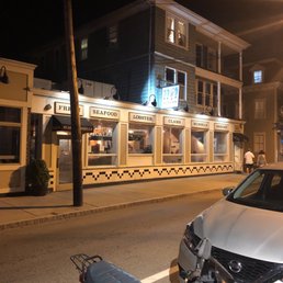 SCALES & SHELLS - Updated December 2025 - 261 Photos & 417 Reviews ...