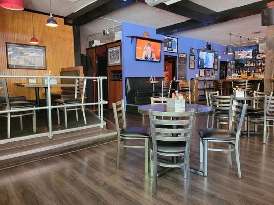 LIFE OF RILEY TAVERN - Updated December 2025 - 138 Photos & 318 Reviews ...