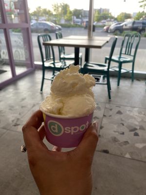 D SPOT DESSERT CAFE - Updated October 2025 - 2583 St Clair Avenue W ...