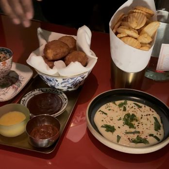 SLOANE’S - Updated December 2025 - 30 Photos & 15 Reviews - 58 Thompson ...