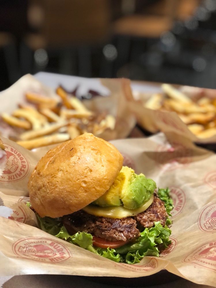 BURGERSMITH BATON ROUGE HIGHLAND & PERKINS - Updated October 2025 - 97 ...