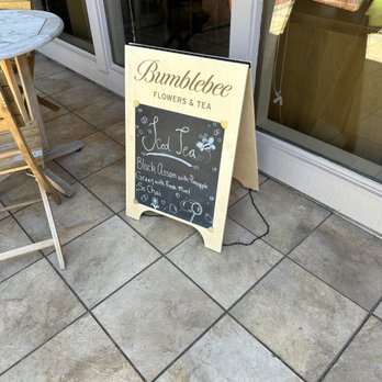 BUMBLEBEE FLOWERS & TEA - Updated June 2025 - 70 Photos & 34 Reviews - 141 N State St, Lake ...