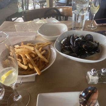 ANIS CAFE & BISTRO - Updated December 2024 - 600 Photos & 479 Reviews ...