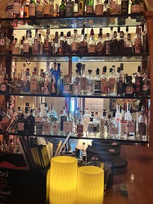 MONTE VISTA COCKTAIL LOUNGE - Updated June 2025 - 72 Photos & 169 ...